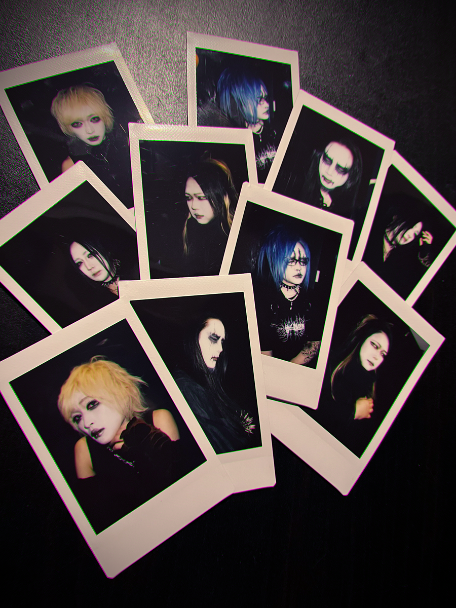 Madmans Esprit Random Member Cheki – nO aUTHORITY sHOP